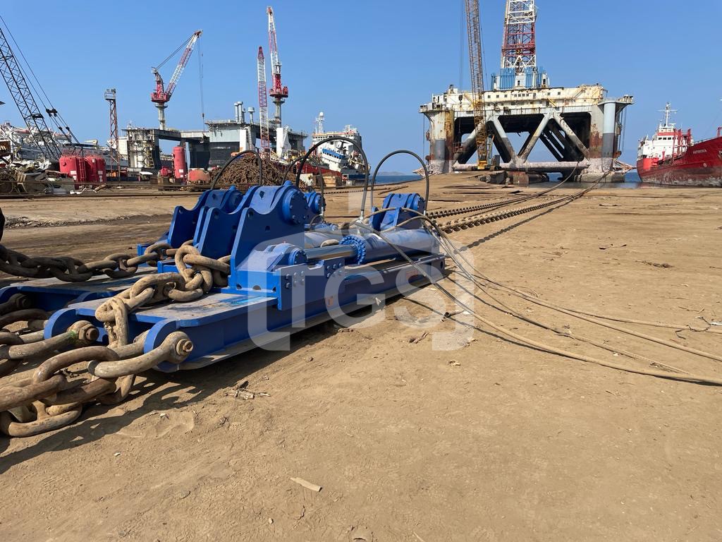 Chain Pullers | The Grab Specialist B.V.